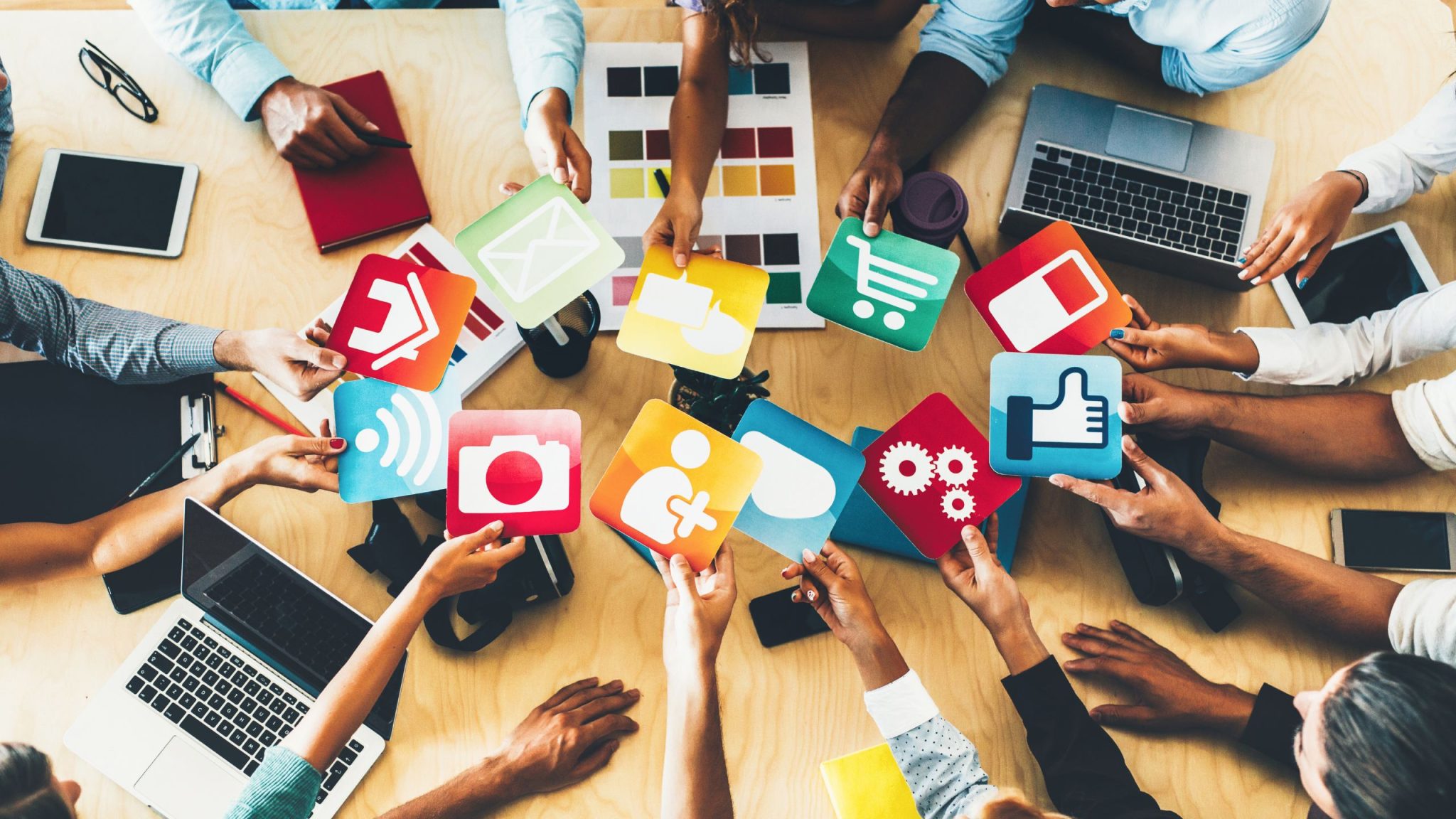 L’évolution des réseaux sociaux : impact et transformation